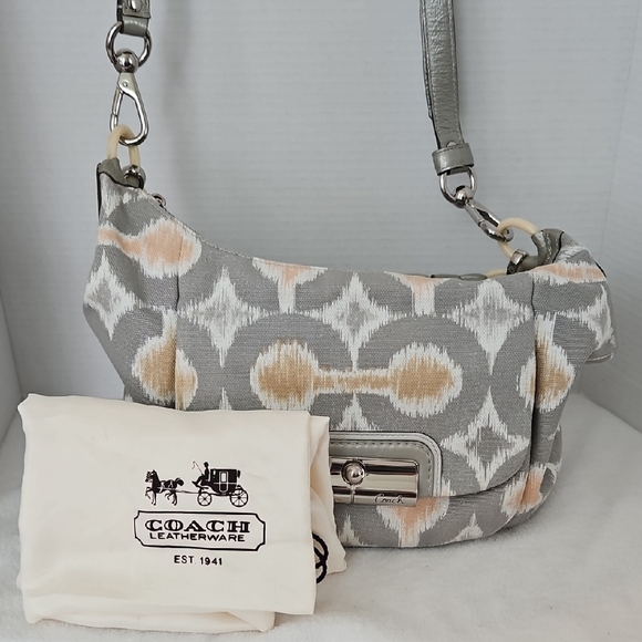 Coach | Bags | Coach Womens Gray White Geometric Shimmer Kristin Op Art ...